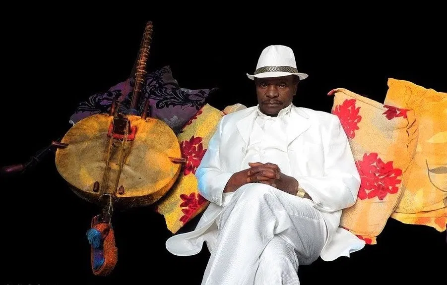 Au cœur de la musique: Le chef-d’œuvre « Kouma » de Mory Kanté ...