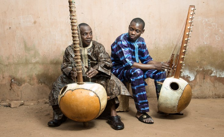 Toumani Diabaté, ce passeur de mémoire • Information Afrique Kirinapost