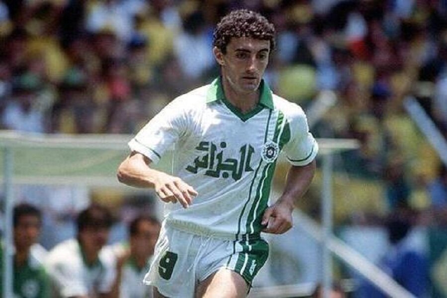 Djamel Menad, ancien attaquant et champion d'Afrique algérien est ...